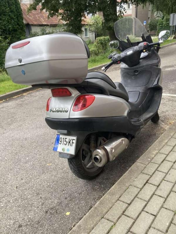 Grey Piaggio X9 2003 in Alytus, with an engine capacity of 0.50 L and mileage of 35 thousand km for 1050 €, photo 4 on AUTOMOTO.COM.LV