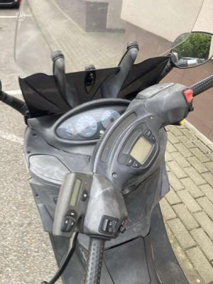 Grey Piaggio X9 2003 in Alytus, with an engine capacity of 0.50 L and mileage of 35 thousand km for 1050 €, photo 6 on AUTOMOTO.COM.LV