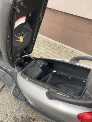 Grey Piaggio X9 2003 in Alytus, with an engine capacity of 0.50 L and mileage of 35 thousand km for 1050 €, photo 7 on AUTOMOTO.COM.LV