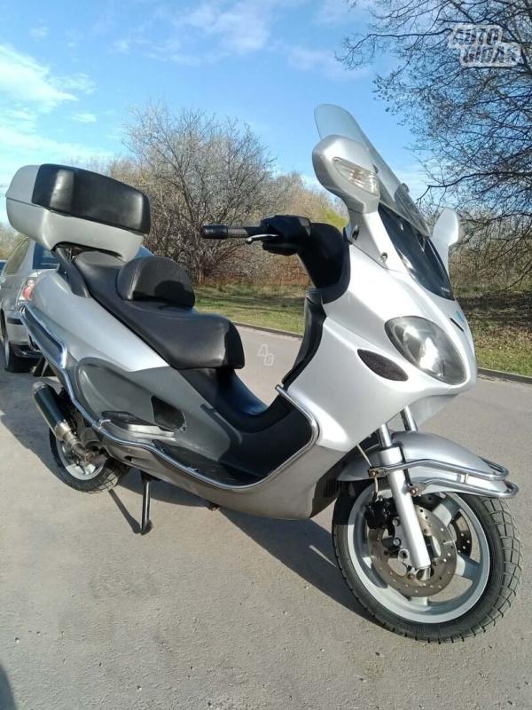 Pelēks Piaggio X9 2005 Viļņa, ar dzinēja tilpumu 0.13 L un nobraukumu 35 tūkst. km par 1199 €, foto 3 vietnē AUTOMOTO.COM.LV