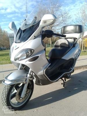 Pelēks Piaggio X9 2005 Viļņa, ar dzinēja tilpumu 0.13 L un nobraukumu 35 tūkst. km par 1199 €, foto 7 vietnē AUTOMOTO.COM.LV