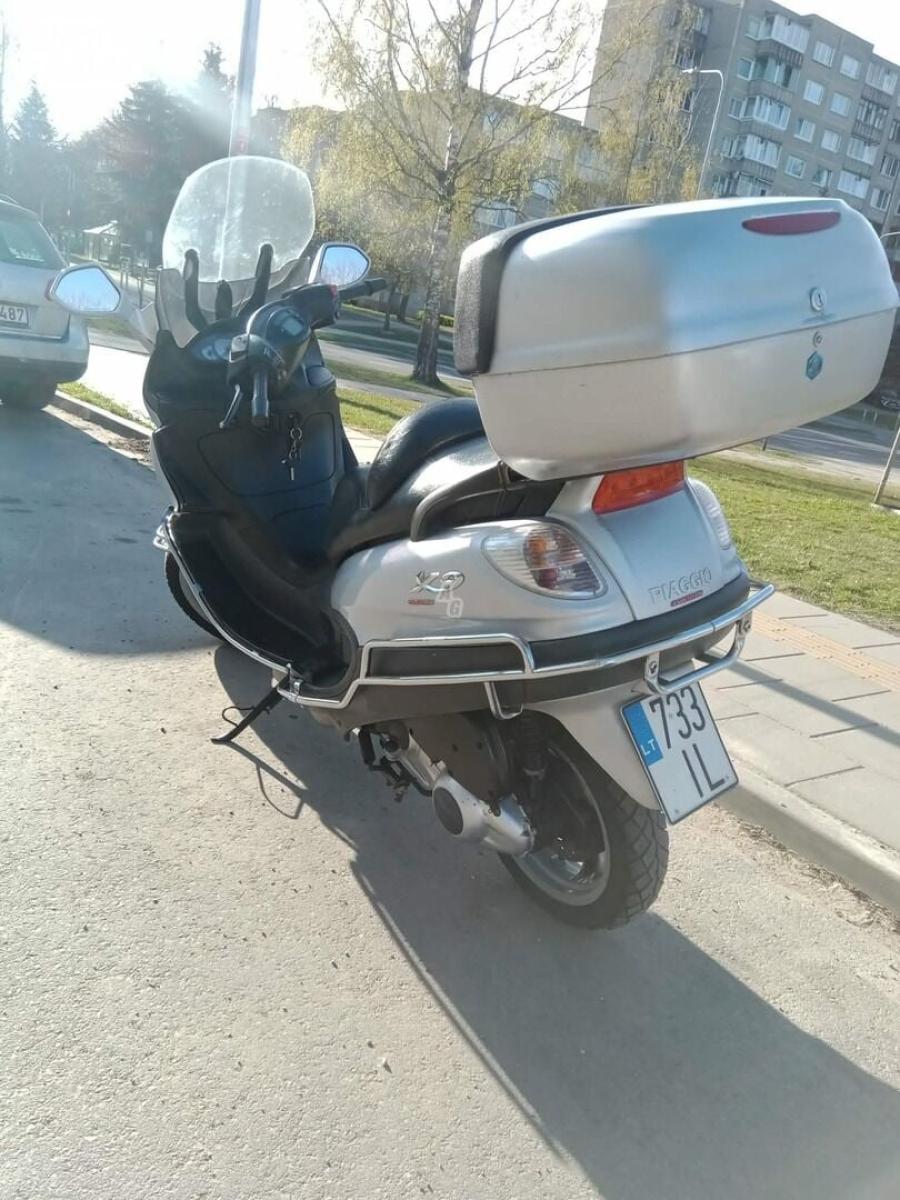 Pelēks Piaggio X9 2005 Viļņa, ar dzinēja tilpumu 0.13 L un nobraukumu 35 tūkst. km par 1199 €, foto 17 vietnē AUTOMOTO.COM.LV