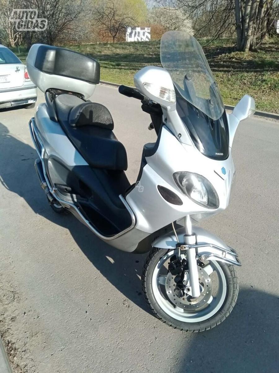 Pelēks Piaggio X9 2005 Viļņa, ar dzinēja tilpumu 0.13 L un nobraukumu 35 tūkst. km par 1199 €, foto 21 vietnē AUTOMOTO.COM.LV