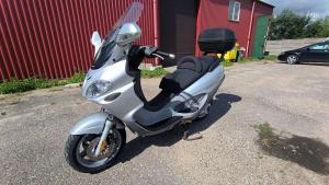Pelēks Piaggio X9 2006 Alīta, ar dzinēja tilpumu 0.13 L un nobraukumu 10 tūkst. km par 1450 €, foto  vietnē AUTOMOTO.COM.LV