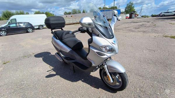 Серый Piaggio X9 2006 в Алитус, объемом двигателя 0.13 л и пробегом 10 тыс. км за 1450 €, фото 3 на AUTOMOTO.COM.LV