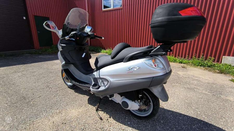 Pelēks Piaggio X9 2006 Alīta, ar dzinēja tilpumu 0.13 L un nobraukumu 10 tūkst. km par 1450 €, foto 7 vietnē AUTOMOTO.COM.LV