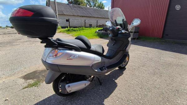 Серый Piaggio X9 2006 в Алитус, объемом двигателя 0.13 л и пробегом 10 тыс. км за 1450 €, фото 8 на AUTOMOTO.COM.LV