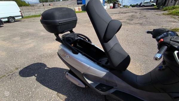 Серый Piaggio X9 2006 в Алитус, объемом двигателя 0.13 л и пробегом 10 тыс. км за 1450 €, фото 10 на AUTOMOTO.COM.LV