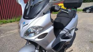 Pelēks Piaggio X9 2006 Alīta, ar dzinēja tilpumu 0.13 L un nobraukumu 10 tūkst. km par 1450 €, foto 12 vietnē AUTOMOTO.COM.LV
