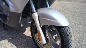 Pelēks Piaggio X9 2006 Alīta, ar dzinēja tilpumu 0.13 L un nobraukumu 10 tūkst. km par 1450 €, foto 14 vietnē AUTOMOTO.COM.LV
