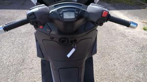 Pelēks Piaggio X9 2006 Alīta, ar dzinēja tilpumu 0.13 L un nobraukumu 10 tūkst. km par 1450 €, foto 18 vietnē AUTOMOTO.COM.LV