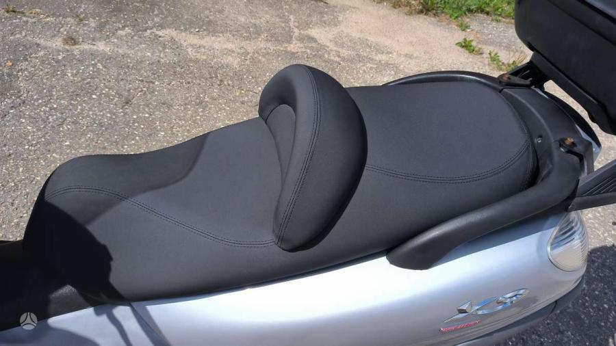 Pelēks Piaggio X9 2006 Alīta, ar dzinēja tilpumu 0.13 L un nobraukumu 10 tūkst. km par 1450 €, foto 19 vietnē AUTOMOTO.COM.LV