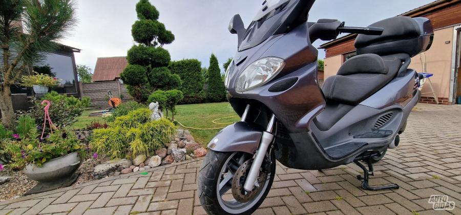 Pelēks Piaggio X9 2026 Viļņa, ar dzinēja tilpumu 0.25 L un nobraukumu 0 tūkst. km par 1000 €, foto 3 vietnē AUTOMOTO.COM.LV