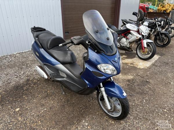 Piaggio X9 2006 в Кельме, объемом двигателя 0.25 л и пробегом 10 тыс. км за 615 €, фото 1 на AUTOMOTO.COM.LV