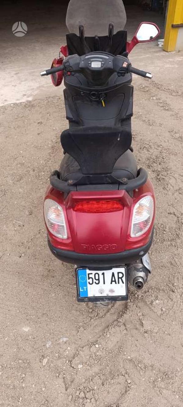 Red Piaggio X9 2005 in Telschi, with an engine capacity of 0.25 L and mileage of 18 thousand km for 600 €, photo 6 on AUTOMOTO.COM.LV