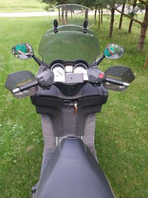 Grey Piaggio Xevo 2010 in Moletai, with an engine capacity of 0.13 L and mileage of 19 thousand km for 1200 €, photo 7 on AUTOMOTO.COM.LV