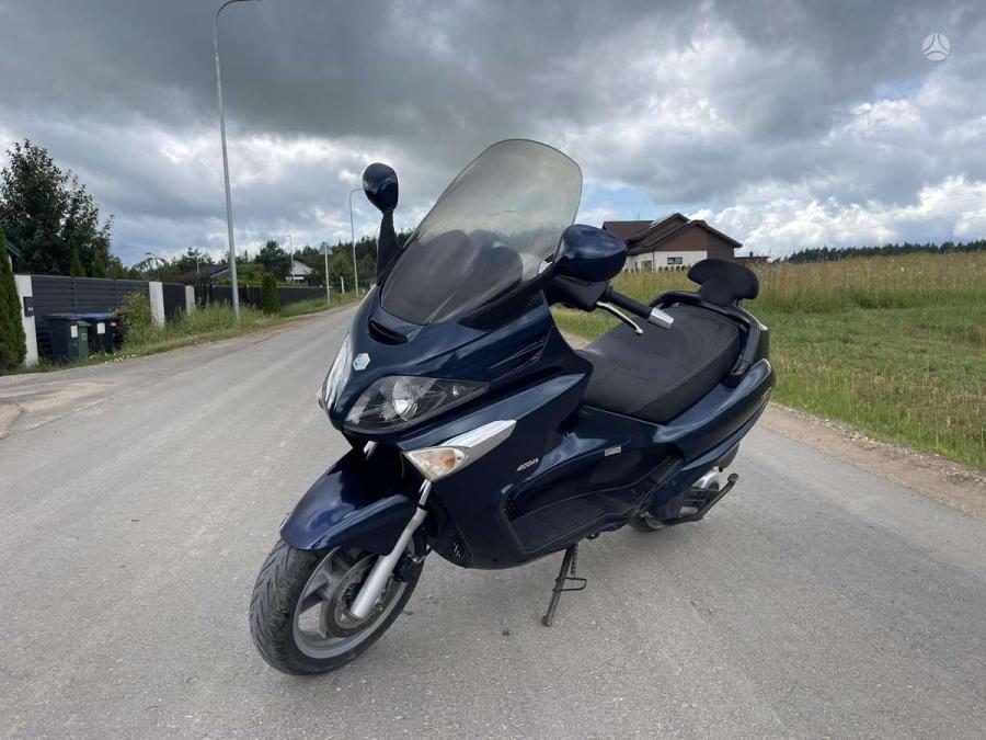 Piaggio Xevo 2008 Viļņa, ar dzinēja tilpumu 0.40 L un nobraukumu 40 tūkst. km par 1250 €, foto 1 vietnē AUTOMOTO.COM.LV