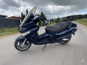 Piaggio Xevo 2008 Viļņa, ar dzinēja tilpumu 0.40 L un nobraukumu 40 tūkst. km par 1250 €, foto 4 vietnē AUTOMOTO.COM.LV