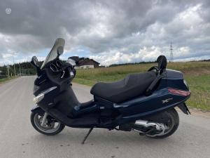 Piaggio Xevo 2008 Viļņa, ar dzinēja tilpumu 0.40 L un nobraukumu 40 tūkst. km par 1250 €, foto 5 vietnē AUTOMOTO.COM.LV