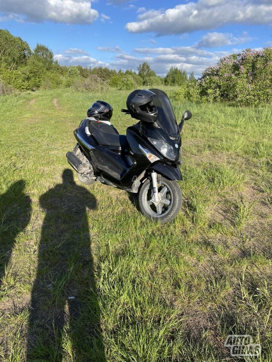 Piaggio Xevo 2009 в Радвилишкис, объемом двигателя 0.00 л и пробегом 0 тыс. км за 1100 €, фото 1 на AUTOMOTO.COM.LV