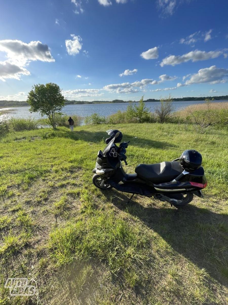 Piaggio Xevo 2009 в Радвилишкис, объемом двигателя 0.00 л и пробегом 0 тыс. км за 1100 €, фото 3 на AUTOMOTO.COM.LV