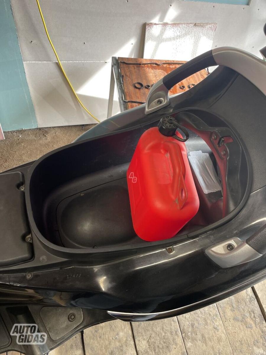 Piaggio Xevo 2009 в Радвилишкис, объемом двигателя 0.00 л и пробегом 0 тыс. км за 1100 €, фото 11 на AUTOMOTO.COM.LV