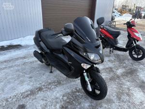 Piaggio Xevo 2015 в Кельме, объемом двигателя 0.13 л и пробегом 24 тыс. км за 615 €, фото  на AUTOMOTO.COM.LV