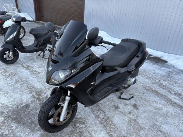 Piaggio Xevo 2015 в Кельме, объемом двигателя 0.13 л и пробегом 24 тыс. км за 615 €, фото 6 на AUTOMOTO.COM.LV