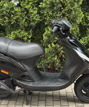 Melns Piaggio ZIP 2003 Marijampole, ar dzinēja tilpumu 49.00 L un nobraukumu 6 tūkst. km par 1999 €, foto 7 vietnē AUTOMOTO.COM.LV