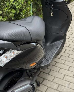 Melns Piaggio ZIP 2003 Marijampole, ar dzinēja tilpumu 49.00 L un nobraukumu 6 tūkst. km par 1999 €, foto 14 vietnē AUTOMOTO.COM.LV