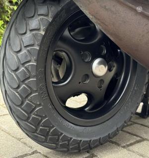 Melns Piaggio ZIP 2003 Marijampole, ar dzinēja tilpumu 49.00 L un nobraukumu 6 tūkst. km par 1999 €, foto 18 vietnē AUTOMOTO.COM.LV
