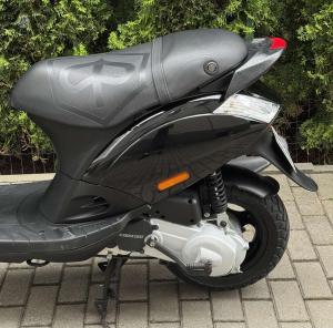 Melns Piaggio ZIP 2003 Marijampole, ar dzinēja tilpumu 49.00 L un nobraukumu 6 tūkst. km par 1999 €, foto 25 vietnē AUTOMOTO.COM.LV