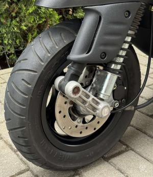 Melns Piaggio ZIP 2003 Marijampole, ar dzinēja tilpumu 49.00 L un nobraukumu 6 tūkst. km par 1999 €, foto 39 vietnē AUTOMOTO.COM.LV