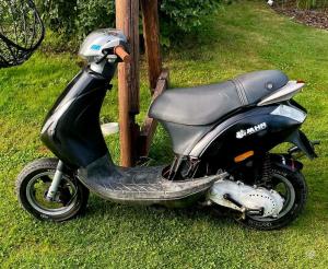 Black Piaggio ZIP 2007 in Kaunas, with an engine capacity of 49.00 L and mileage of 8 thousand km for 850 €, photo 3 on AUTOMOTO.COM.LV