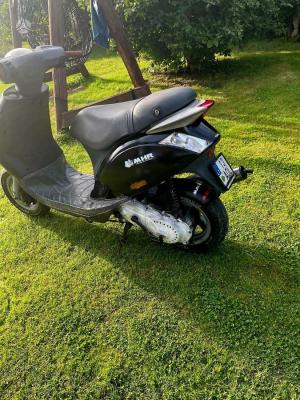Black Piaggio ZIP 2007 in Kaunas, with an engine capacity of 49.00 L and mileage of 8 thousand km for 850 €, photo 8 on AUTOMOTO.COM.LV