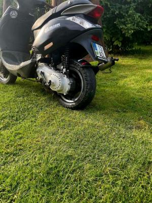 Black Piaggio ZIP 2007 in Kaunas, with an engine capacity of 49.00 L and mileage of 8 thousand km for 850 €, photo 10 on AUTOMOTO.COM.LV