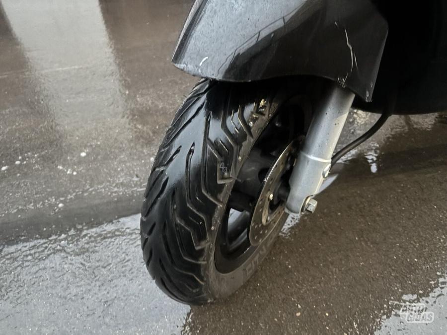 Melns Piaggio ZIP 2010 Viļņa, ar dzinēja tilpumu 0.05 L un nobraukumu 15 tūkst. km par 750 €, foto 9 vietnē AUTOMOTO.COM.LV