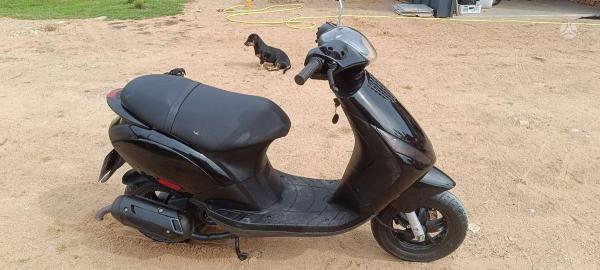 Черный Piaggio ZIP 2010 в Таураге, объемом двигателя 49.00 л и пробегом 4 тыс. км за 1150 €, фото 8 на AUTOMOTO.COM.LV
