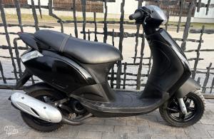 Melns Piaggio ZIP 2011 Kauņa, ar dzinēja tilpumu 0.05 L un nobraukumu 31 tūkst. km par 880 €, foto 2 vietnē AUTOMOTO.COM.LV
