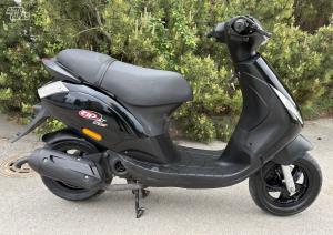 Melns Piaggio ZIP 2016 Kauņa, ar dzinēja tilpumu 0.05 L un nobraukumu 12 tūkst. km par 1199 €, foto 9 vietnē AUTOMOTO.COM.LV