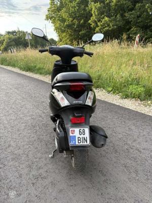 Melns Piaggio ZIP 2018 Panevēža, ar dzinēja tilpumu 50.00 L un nobraukumu 18 tūkst. km par 700 €, foto 6 vietnē AUTOMOTO.COM.LV