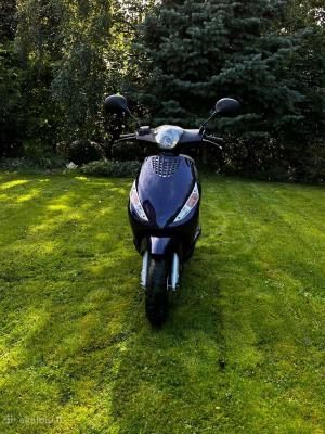 Синий Piaggio ZIP 2016 в Кайшядорис, объемом двигателя 50.00 л и пробегом 12 тыс. км за 950 €, фото 5 на AUTOMOTO.COM.LV