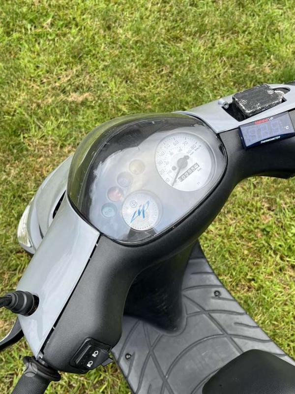 Серый Piaggio ZIP 2014 в Каунас, объемом двигателя 49.00 л и пробегом 10 тыс. км за 1199 €, фото 10 на AUTOMOTO.COM.LV