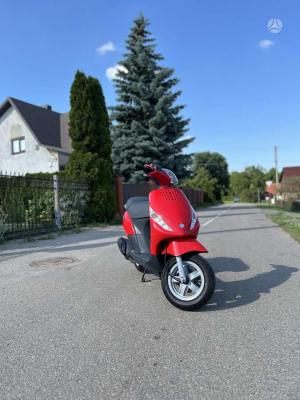 Piaggio ZIP 2004 Kauņa, ar dzinēja tilpumu 50.00 L un nobraukumu 4 tūkst. km par 1220 €, foto  vietnē AUTOMOTO.COM.LV