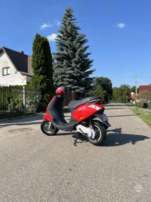 Piaggio ZIP 2004 Kauņa, ar dzinēja tilpumu 50.00 L un nobraukumu 4 tūkst. km par 1220 €, foto 4 vietnē AUTOMOTO.COM.LV