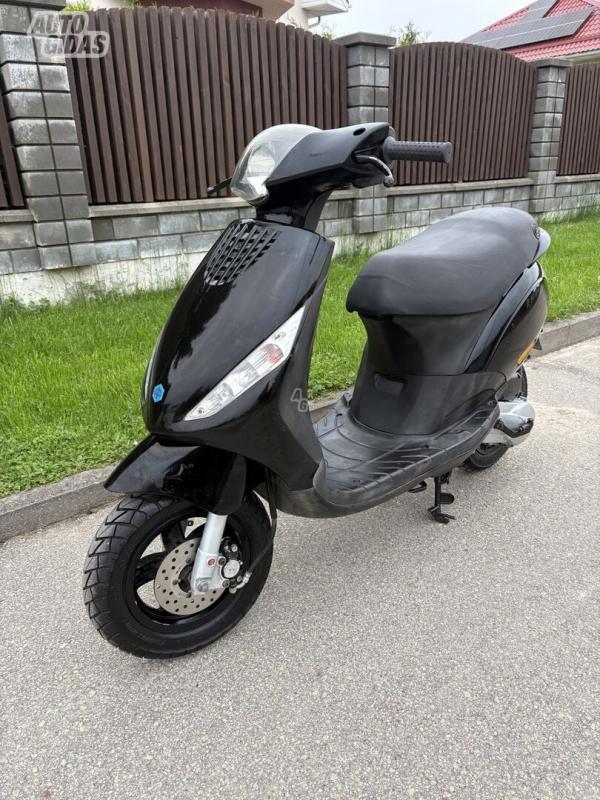 Piaggio ZIP 2008 Kauņa, ar dzinēja tilpumu 0.05 L un nobraukumu 18 tūkst. km par 1050 €, foto 1 vietnē AUTOMOTO.COM.LV