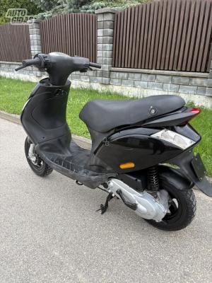Piaggio ZIP 2008 в Каунас, объемом двигателя 0.05 л и пробегом 18 тыс. км за 1050 €, фото 4 на AUTOMOTO.COM.LV