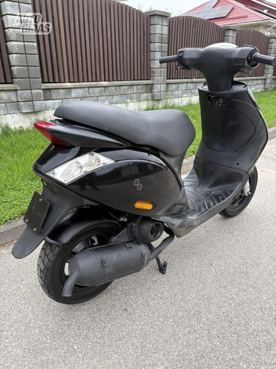 Piaggio ZIP 2008 в Каунас, объемом двигателя 0.05 л и пробегом 18 тыс. км за 1050 €, фото 7 на AUTOMOTO.COM.LV