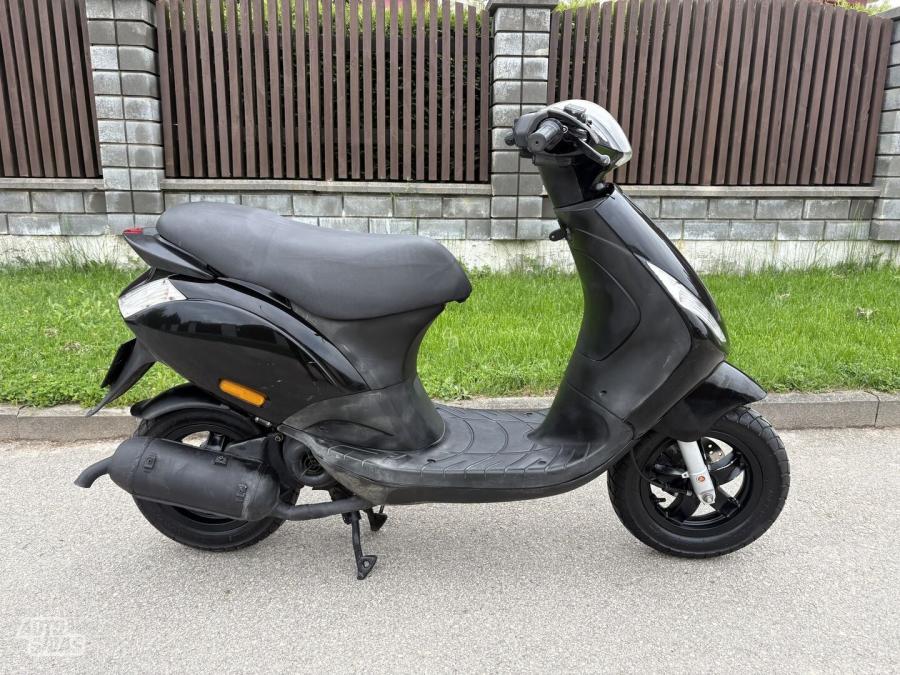 Piaggio ZIP 2008 в Каунас, объемом двигателя 0.05 л и пробегом 18 тыс. км за 1050 €, фото 8 на AUTOMOTO.COM.LV