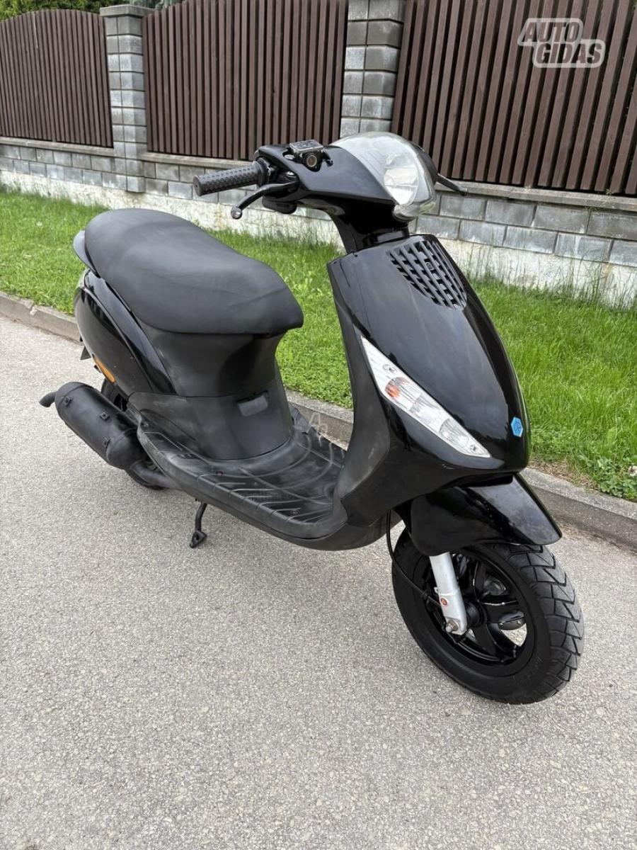 Piaggio ZIP 2008 в Каунас, объемом двигателя 0.05 л и пробегом 18 тыс. км за 1050 €, фото 9 на AUTOMOTO.COM.LV